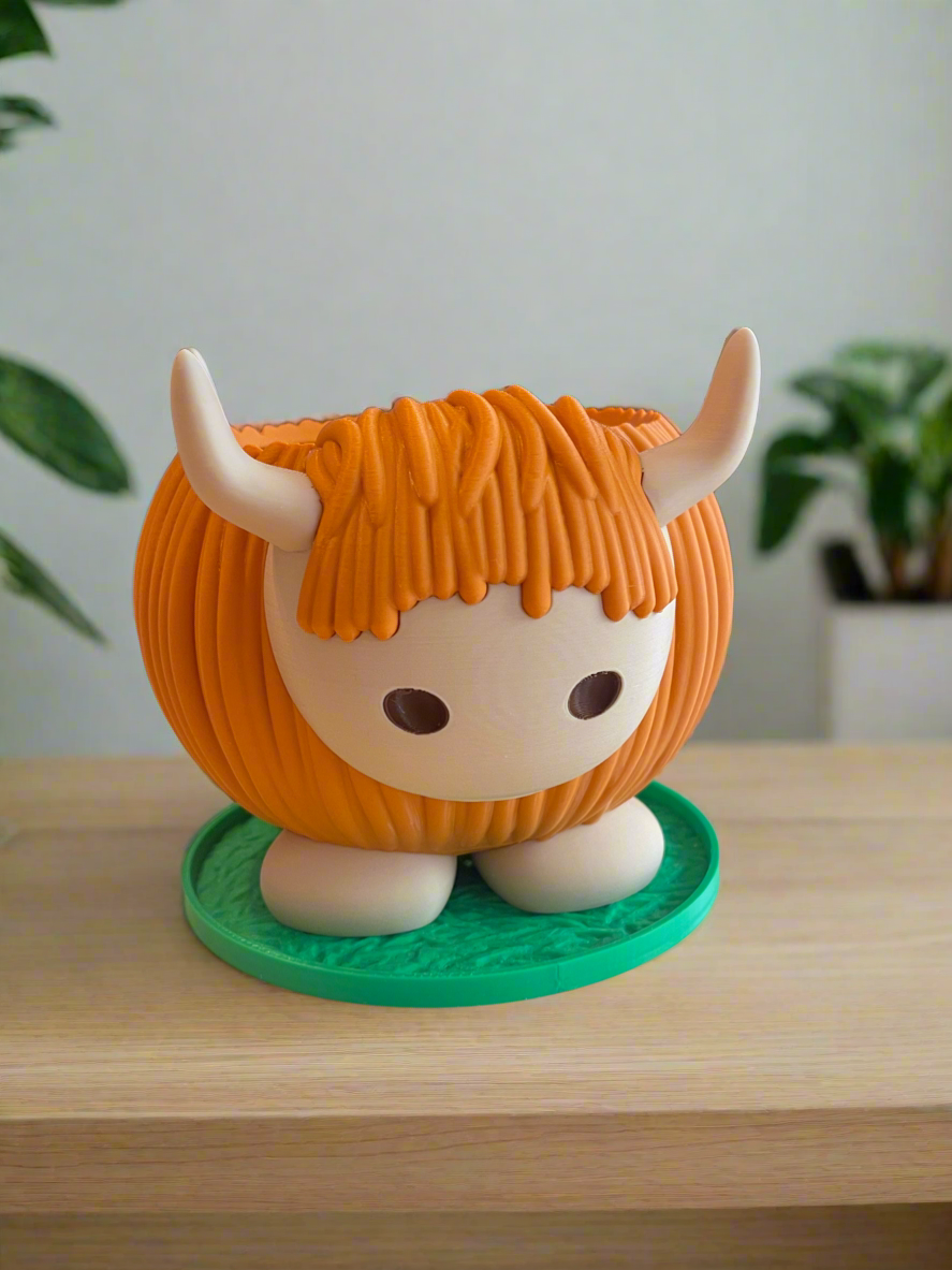 Highland Cow Pot with Drip Tray – Genetic Designs